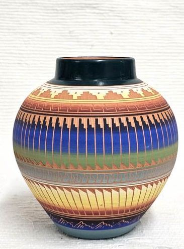 Navajo Red Clay Pot - NativeAmericanVault.com